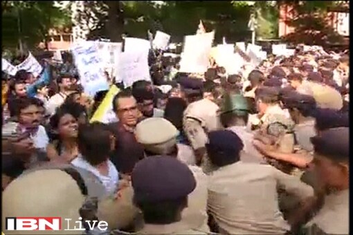 FTII students end strike, will continue protest in a democratic way ...