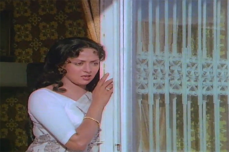 Birthday Special: Gulzar's 10 best directorial ventures that went on to ...