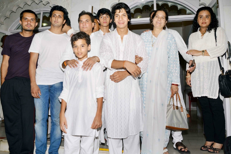 Aishwarya Rai, Madhuri Dixit, Juhi Chawla pay homage to Aadesh ...