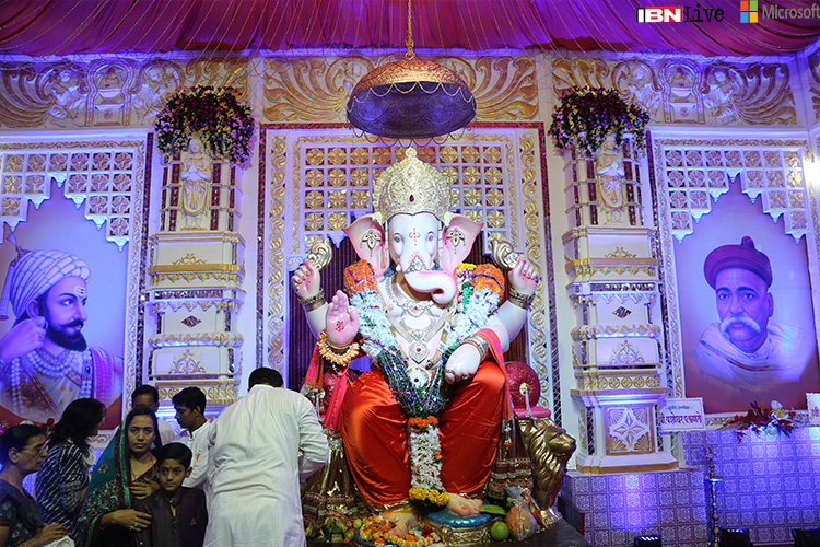 Gujarat's Abu Ambaji Temple replicated at Andheri Cha Raja Ganpati ...