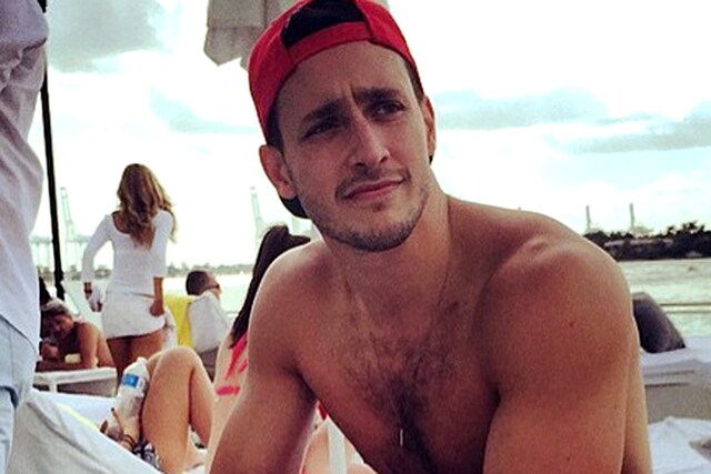 This doctor is so hot that you would love to approach him for checkups ...