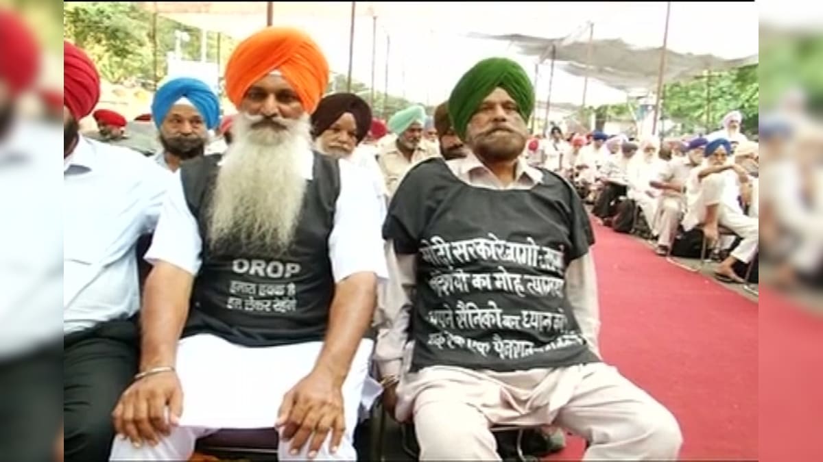 OROP protest outside FM's residence ends, MoS meets veterans - News18