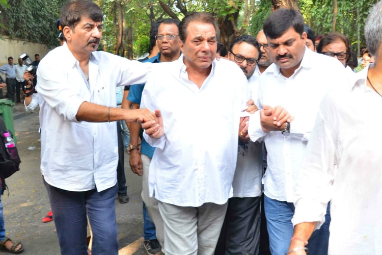 Photos: Dharmendra, Bobby attend Abhay Deol's father Ajit Singh Deol's ...