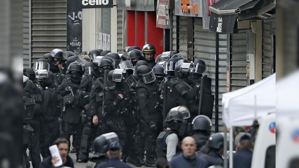 2 dead, 7 arrested in Saint-Denis raid targeting Paris attack ...