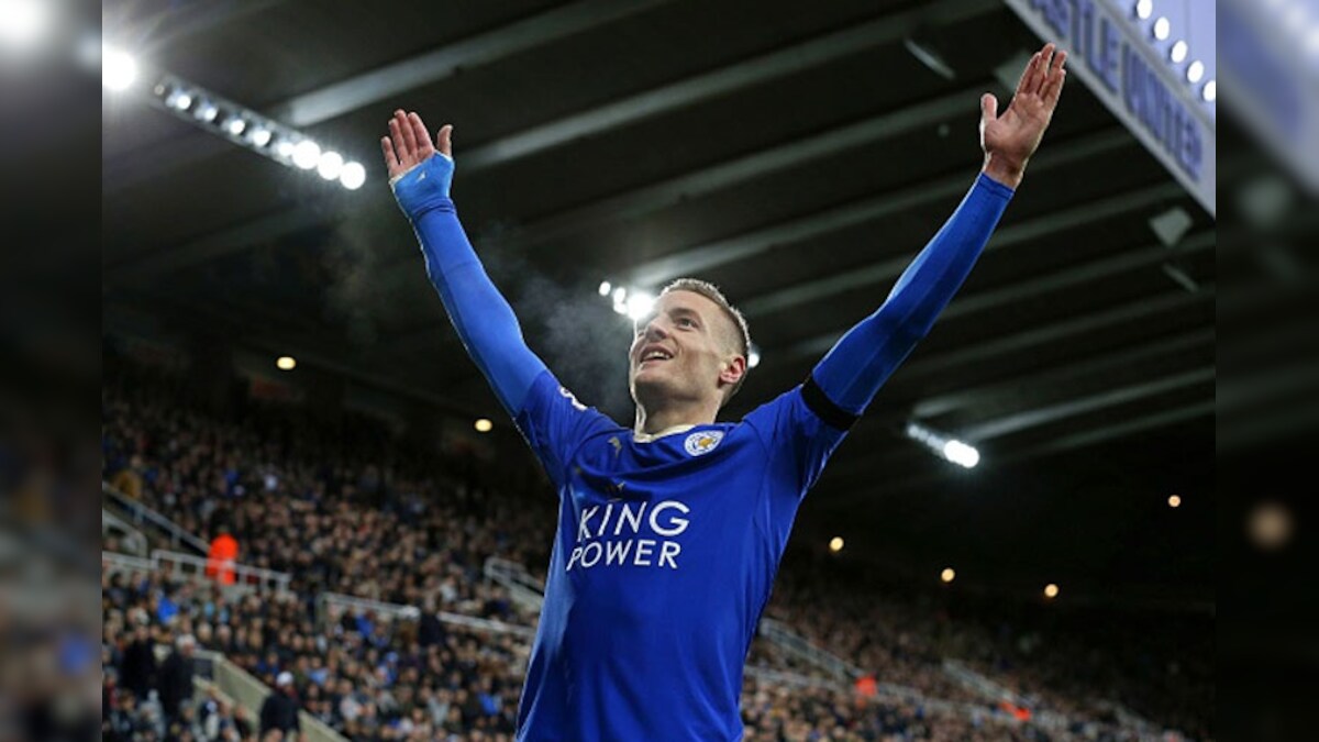 James Vardy scores for 10th straight EPL game to equal Ruud van ...