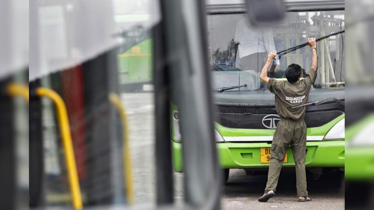 Delhi government to run 1000 AC buses on PPP model - News18