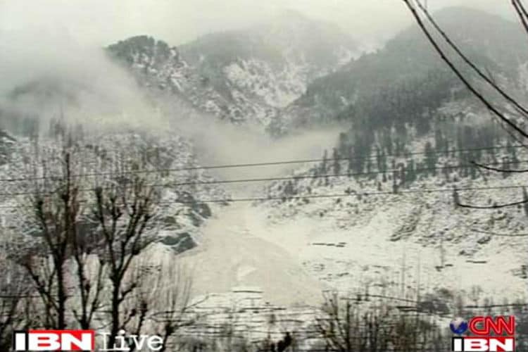 How extreme weather conditions set pace for an avalanche - News18