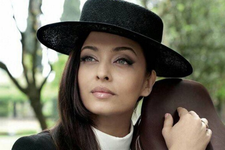 Snapshot: Aishwarya Rai epitomises elegance in a recent ad-campaign ...