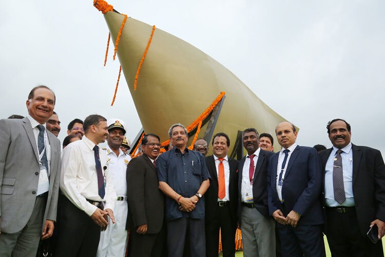 Manohar Parrikar flags off India's first indigenously developed sonar ...