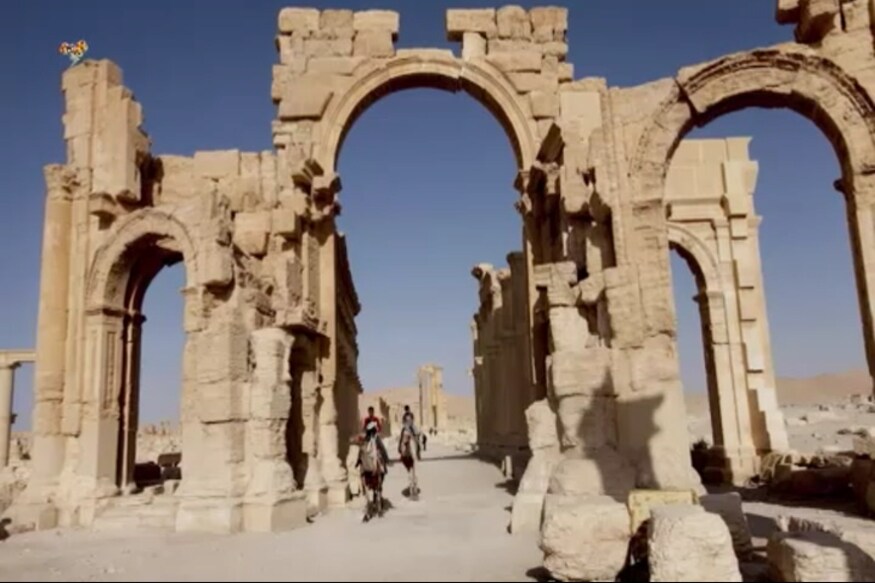Ancient Syrian Temple Arch Recreated in London - News18