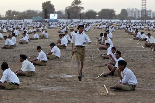 Lord Swaminarayan Idol Dressed in RSS Uniform Sparks a Row - News18