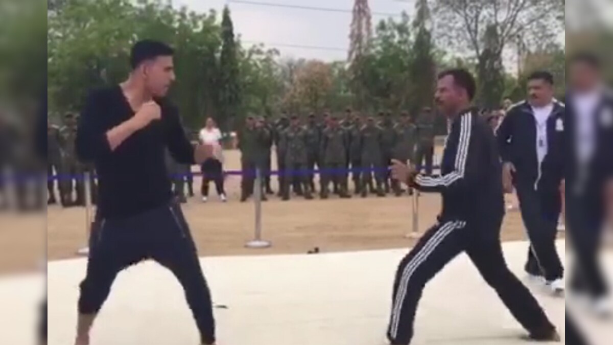 Akshay Kumar Sparring with an IPS Officer Will Give You All New Fitness ...