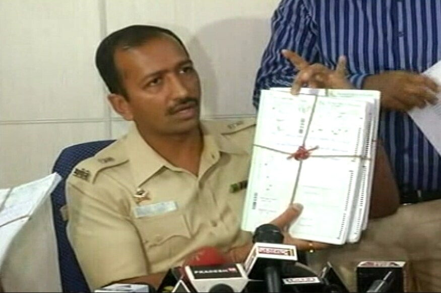 Eight Mumbai University Staffer Arrested for Exam Scam - News18