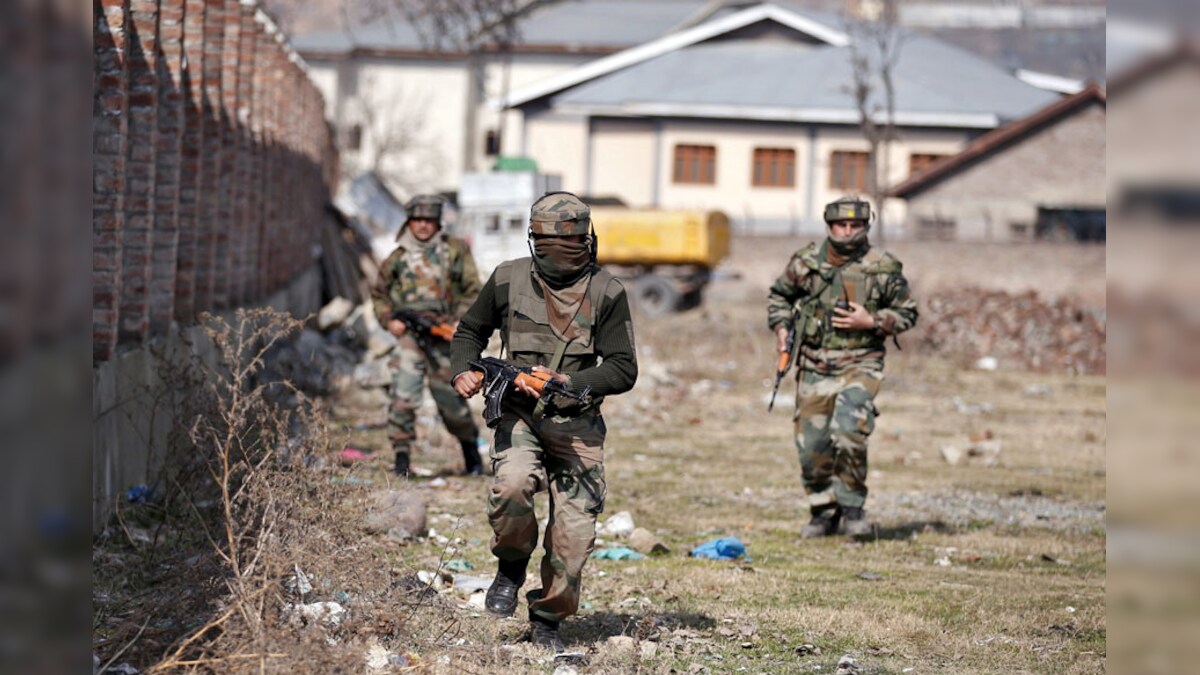 Pakistan Army Resorts to Heavy Shelling, Firing Along LoC - News18