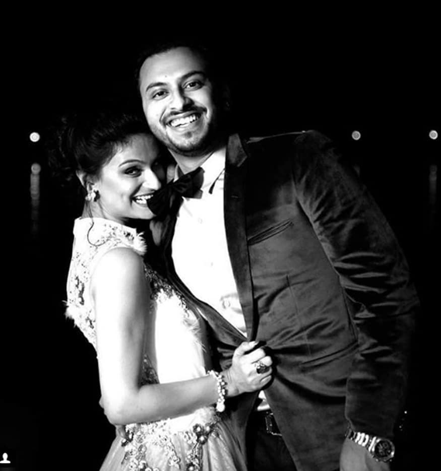 Dimpy Ganguly's Wedding Photoshoot Is Taking Social Media By Storm ...