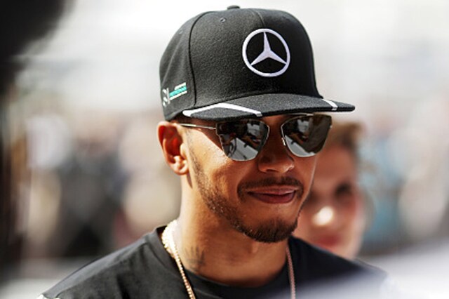 Lewis Hamilton Flies to Italian Grand Prix Pole - News18