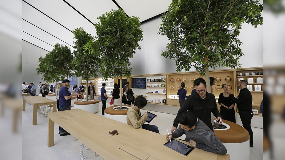 First Look: Inside the First of the Redesigned Apple Stores