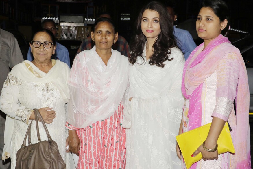 Aishwarya, Randeep Pay Tribute To Sarabjit Singh | Movies News - News18