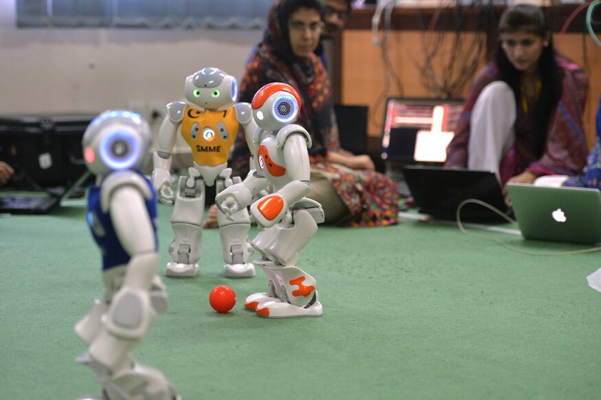 Pakistani Students to Show Off AI Skills With Robot Footballers