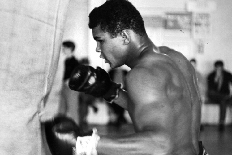Muhammad Ali Birth Anniversary: Remembering Boxing Legend and Humanitarian