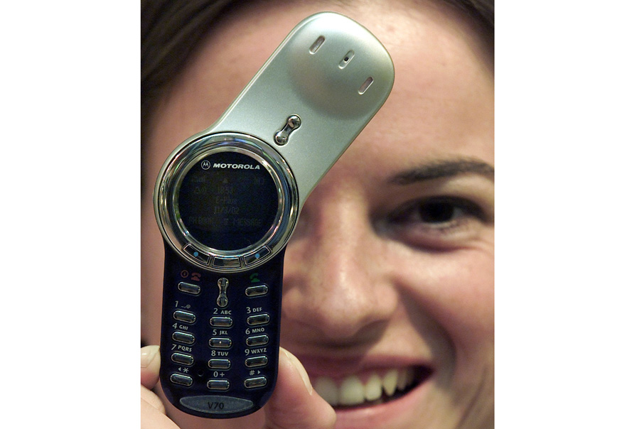 Blast From the Past: 5 Odd-Looking Phones From 5 Big Brands | Tech News ...
