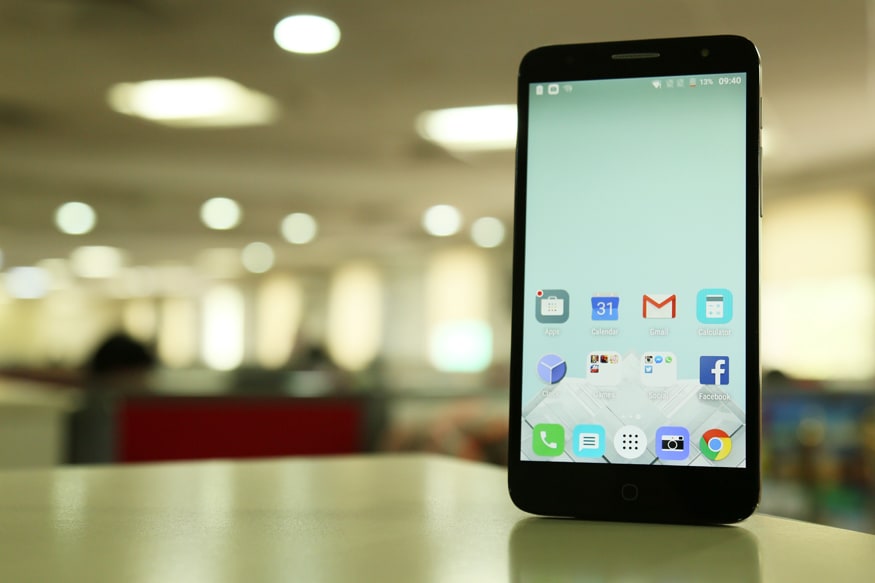 Weekly Roundup: Samsung Galaxy J Phones, TCL 560, and Other Gadgets ...