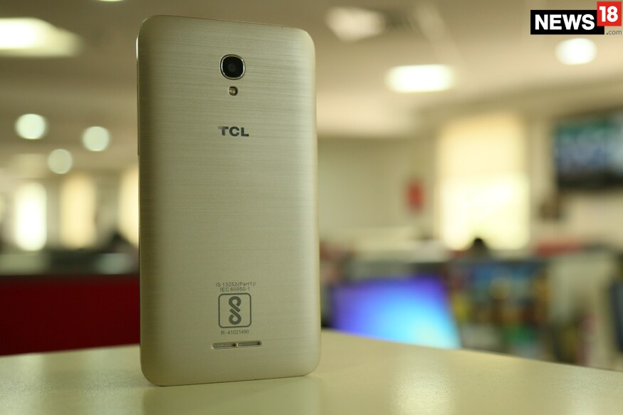 TCL 560 Smartphone Launched at Rs 7,999 With an Iris Scanner