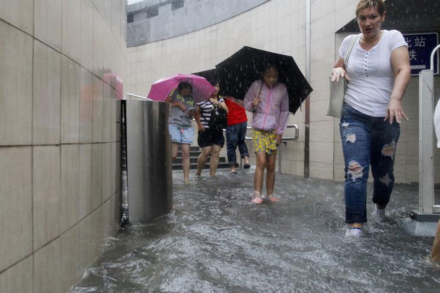 16 Dead after Heavy Rainfall and Floods in Southern China - News18 16 Dead after Heavy Rainfall and Floods in Southern China - News18