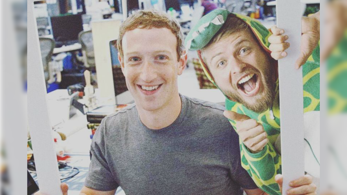 This Man Photoshopped Himself Into Celeb Pictures And The Results Are ...