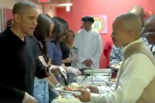 This Old Video Of Obamas Serving At A White House Dinner Is Breaking ...