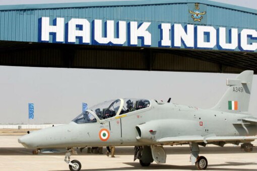 IAF's Hawk Jet Trainer Crashes in West Bengal, Pilots Eject Safely - News18