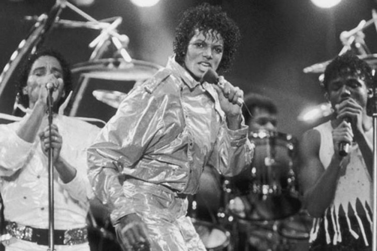 Michael Jackson's Life In Pictures on 61st Birth Anniversary - News18