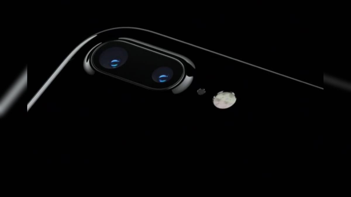 Apple's Dual-Camera iPhone 7 Plus Has Wide-Angle and 'Telephoto' Snappers