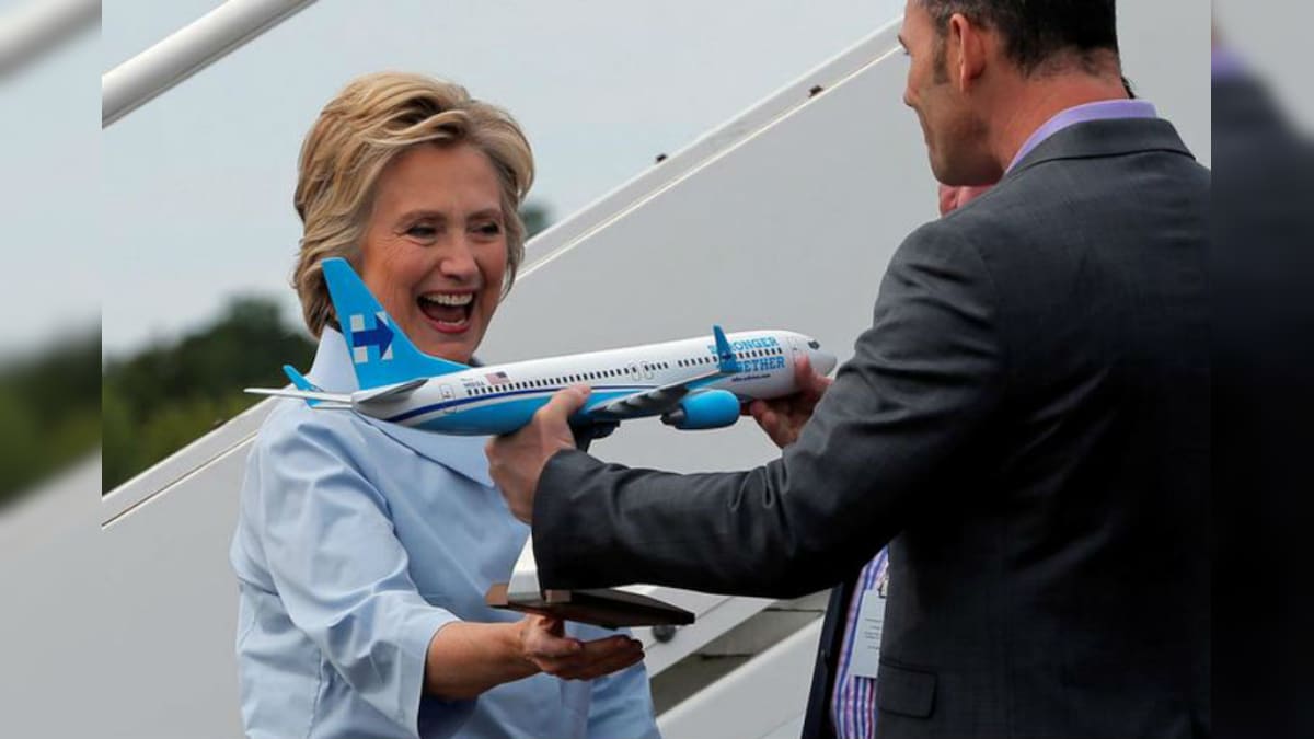 Hillary Clinton Flies With Journalists on Campaign Plane