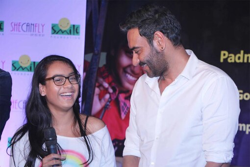 Ajay Devgn's Daughter Nysa's Photos Will Remind You of a Younger Kajol ...