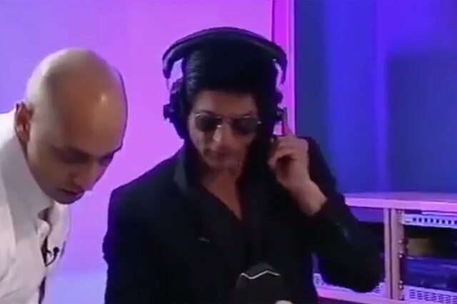 SRK Turns Into a DJ for Radio Show and His First Mix Will Leave You in ...