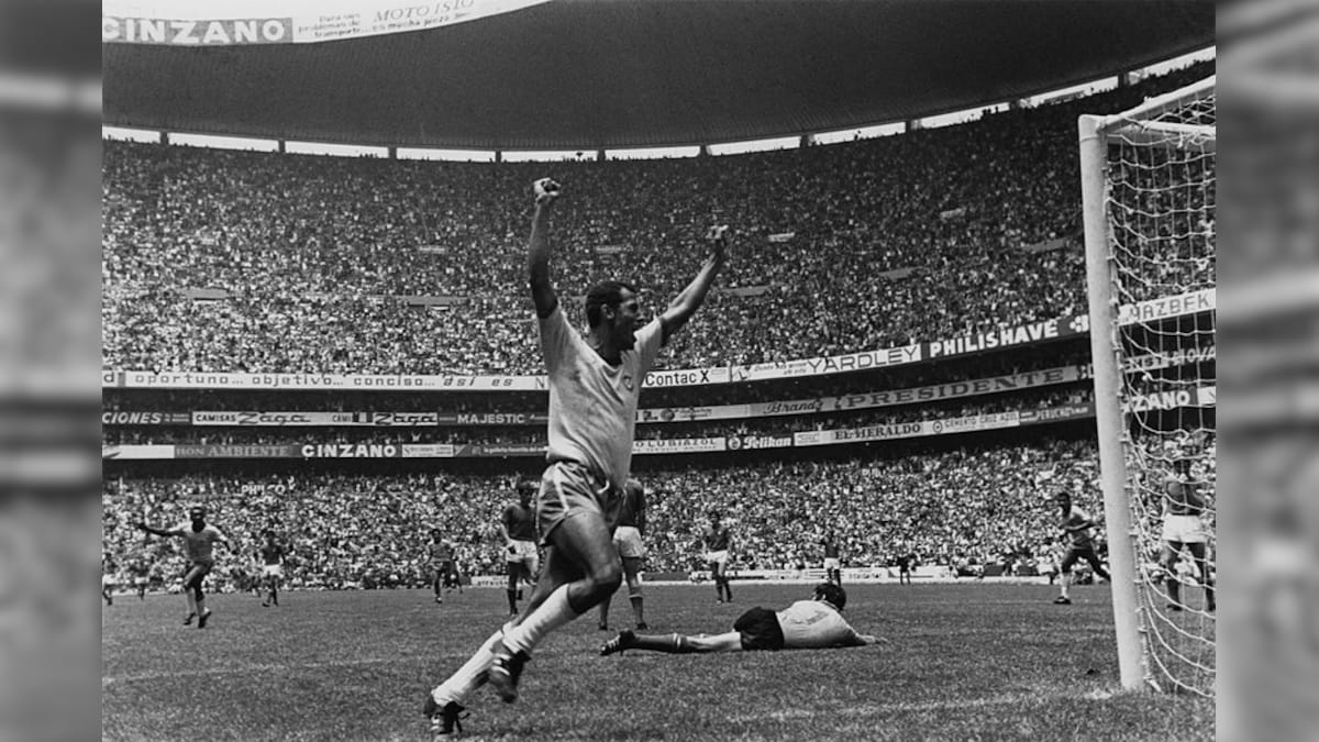 Carlos Alberto Torres - Remembering the Brazilian Football Legend - News18