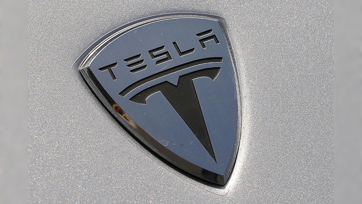Tesla April Registration Drop in California Car Market