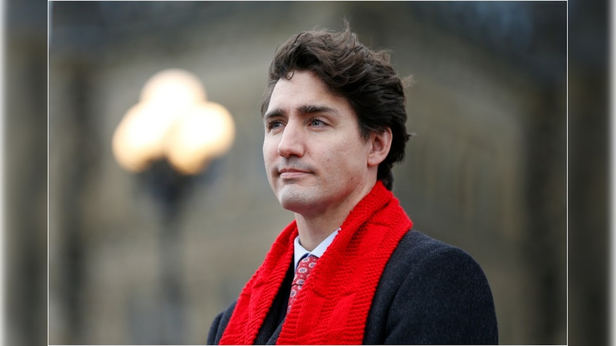 These Photos Of Young, Shirtless Justin Trudeau Sends Internet Into A ...