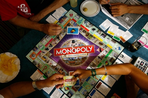 World's Largest Monopoly Board Sets New Guinness Record - News18