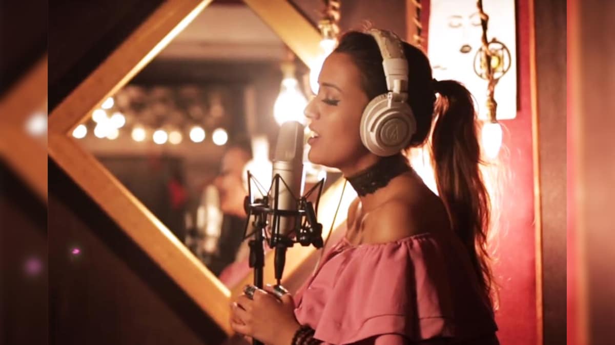 This Beautiful Cover of 'Tu Mane Ya Na Mane' Will Soothe Your Soul - News18