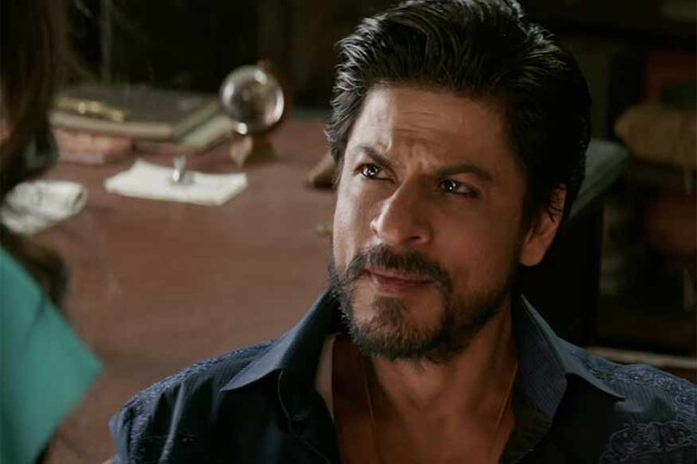 Raees Trailer: SRK Set to Bring Back 70s Style Drama to Big Screen - News18