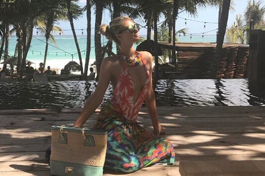 Paris Hilton Suffers A Wardrobe Malfunction During Date 0319