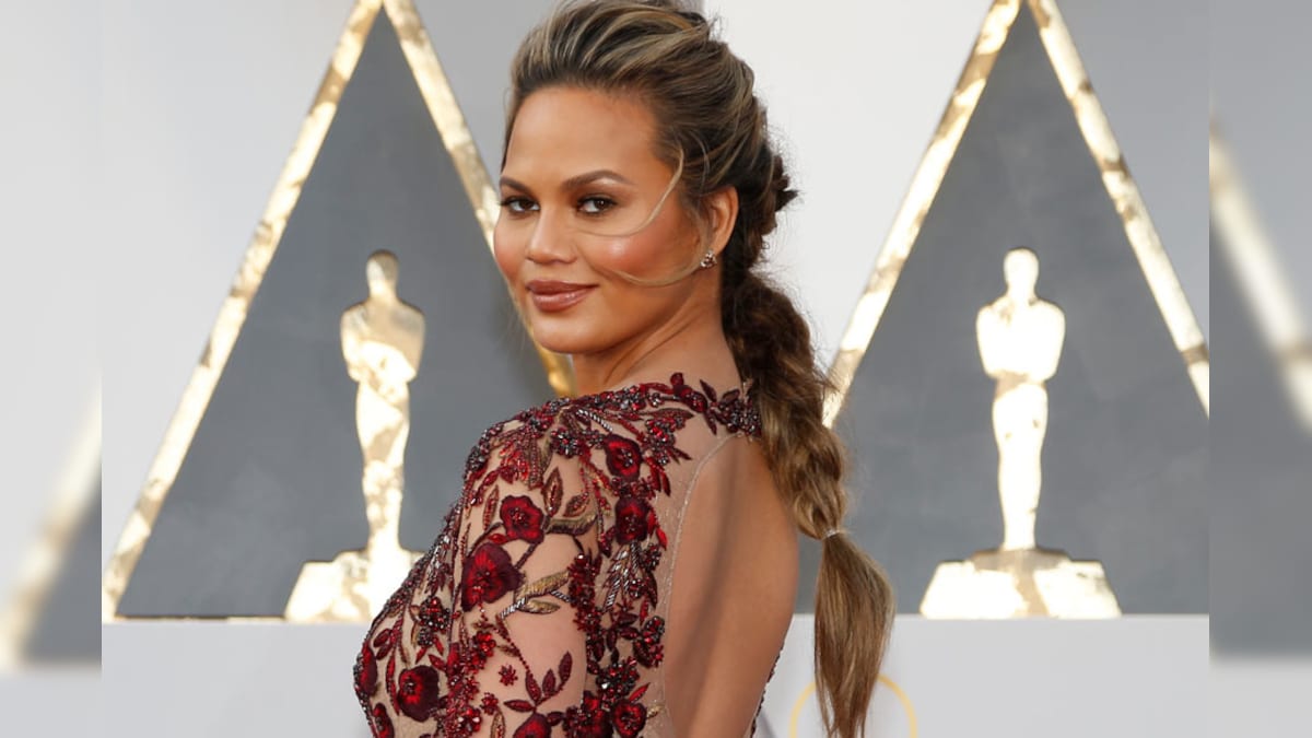 Chrissy Teigen Makes Fun of Her Wardrobe Malfunction