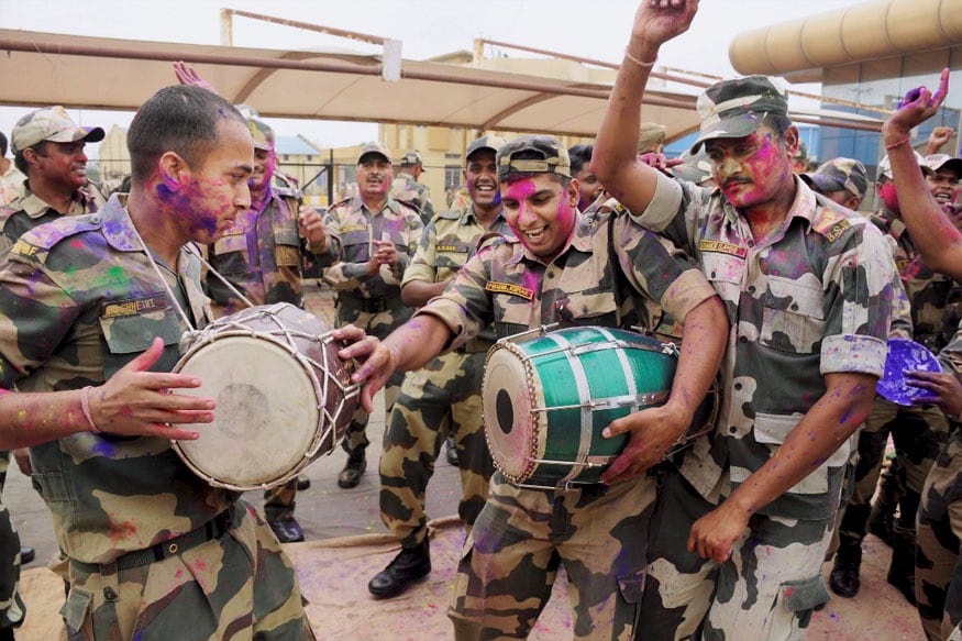 From Border to Banaras, Here's How India is Celebrating the Holi-day ...