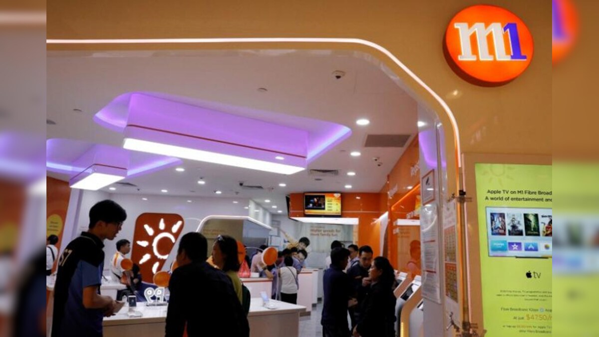 Singapore Telco M1 Rises; Top Shareholders Look to Sell Stakes