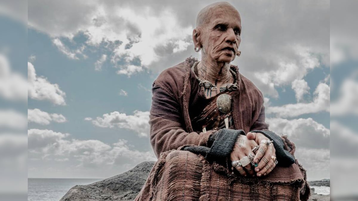 Priyanka to Rajkummar: Bollywood Actors Who've Mastered Roles in ...