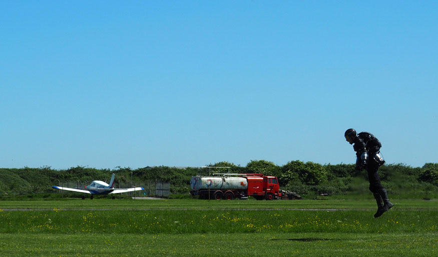 Iron Man-Style Suit Inventor Sets Guinness World Record