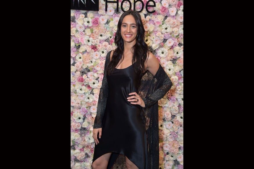 Spirit Of Life Award Luncheon & Fashion Show 2017 - News18