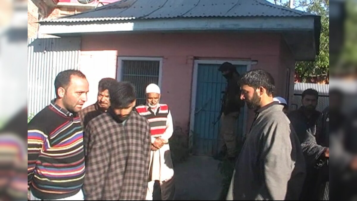 Bullet-Ridden Body of Army Officer Found in Kashmir's Shopian District ...